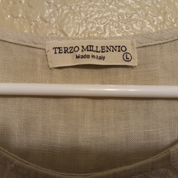 Terzo Millenio | Dresses | Terzo Millenio Beige Floral Embossed Linen ...